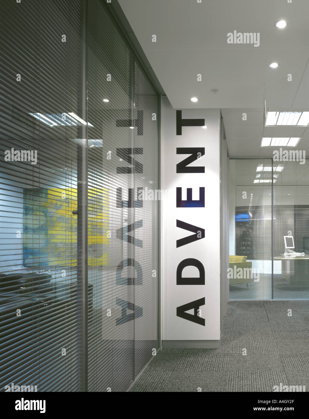 Living advent hi-res stock photography and images - Alamy