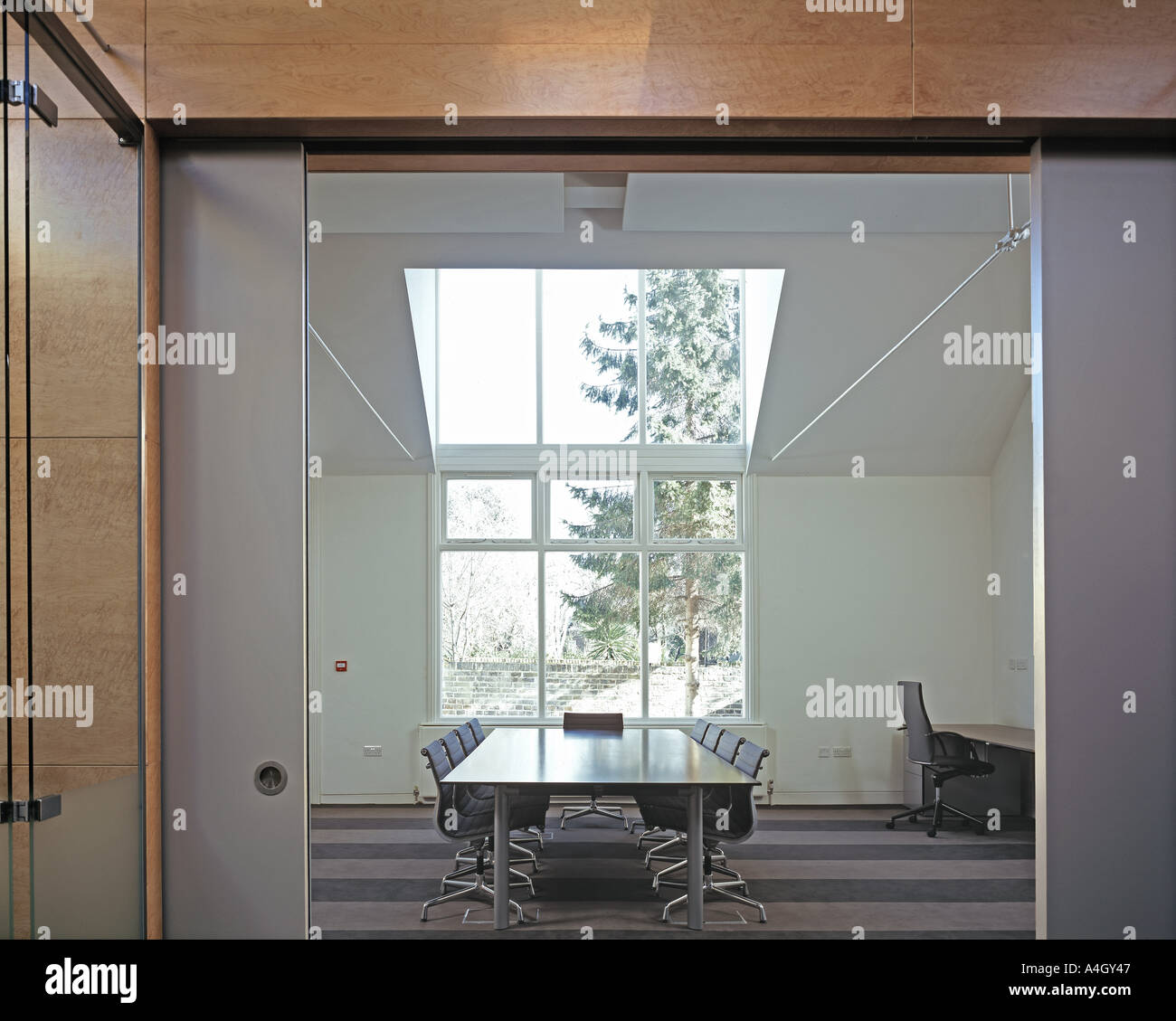 Big offices london hi-res stock photography and images - Alamy