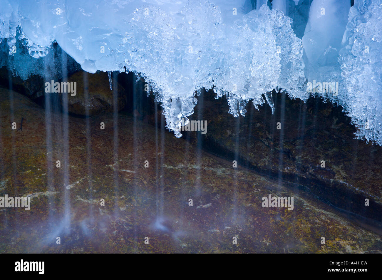 Frozen waterfall ice water dripping hi-res stock photography and images ...