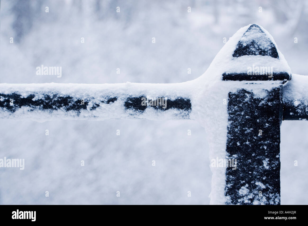Snowy winter wrought fence hi-res stock photography and images - Alamy