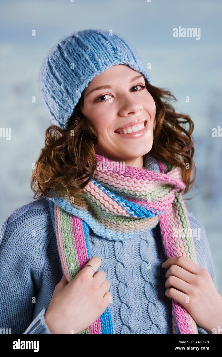 Woman wearing winter clothing Stock Photo - Alamy