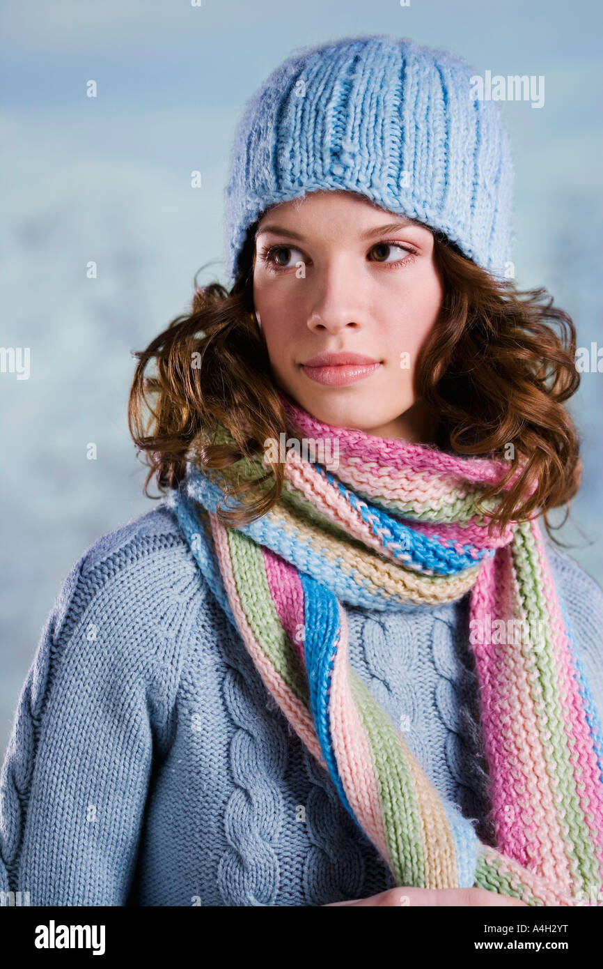 Woman wearing winter clothing Stock Photo - Alamy