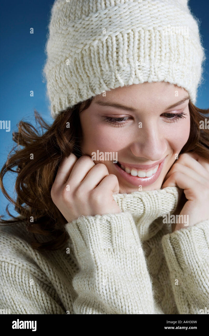 People wearing winter clothing hi-res stock photography and images - Alamy