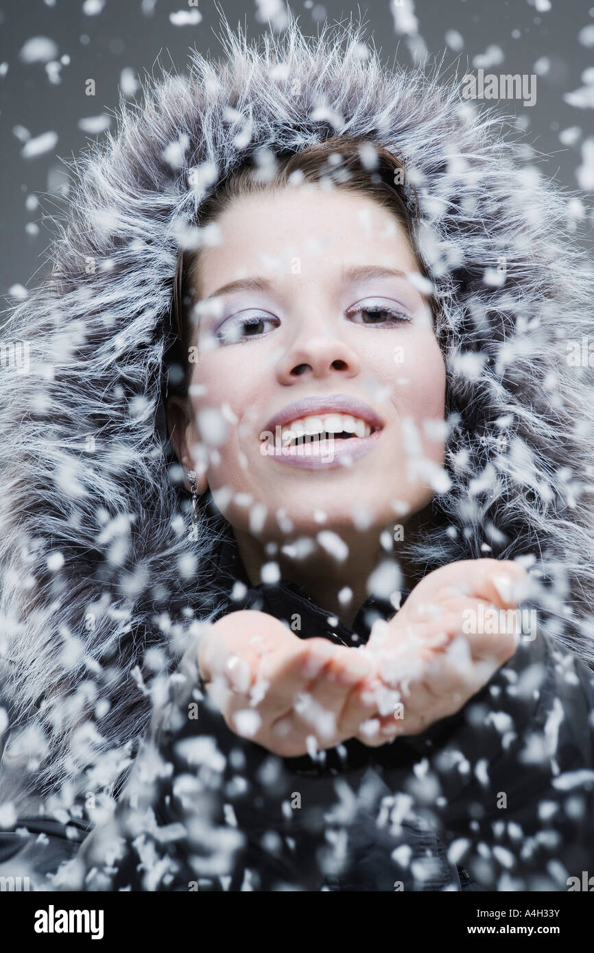 People wearing coats jackets hi-res stock photography and images - Alamy