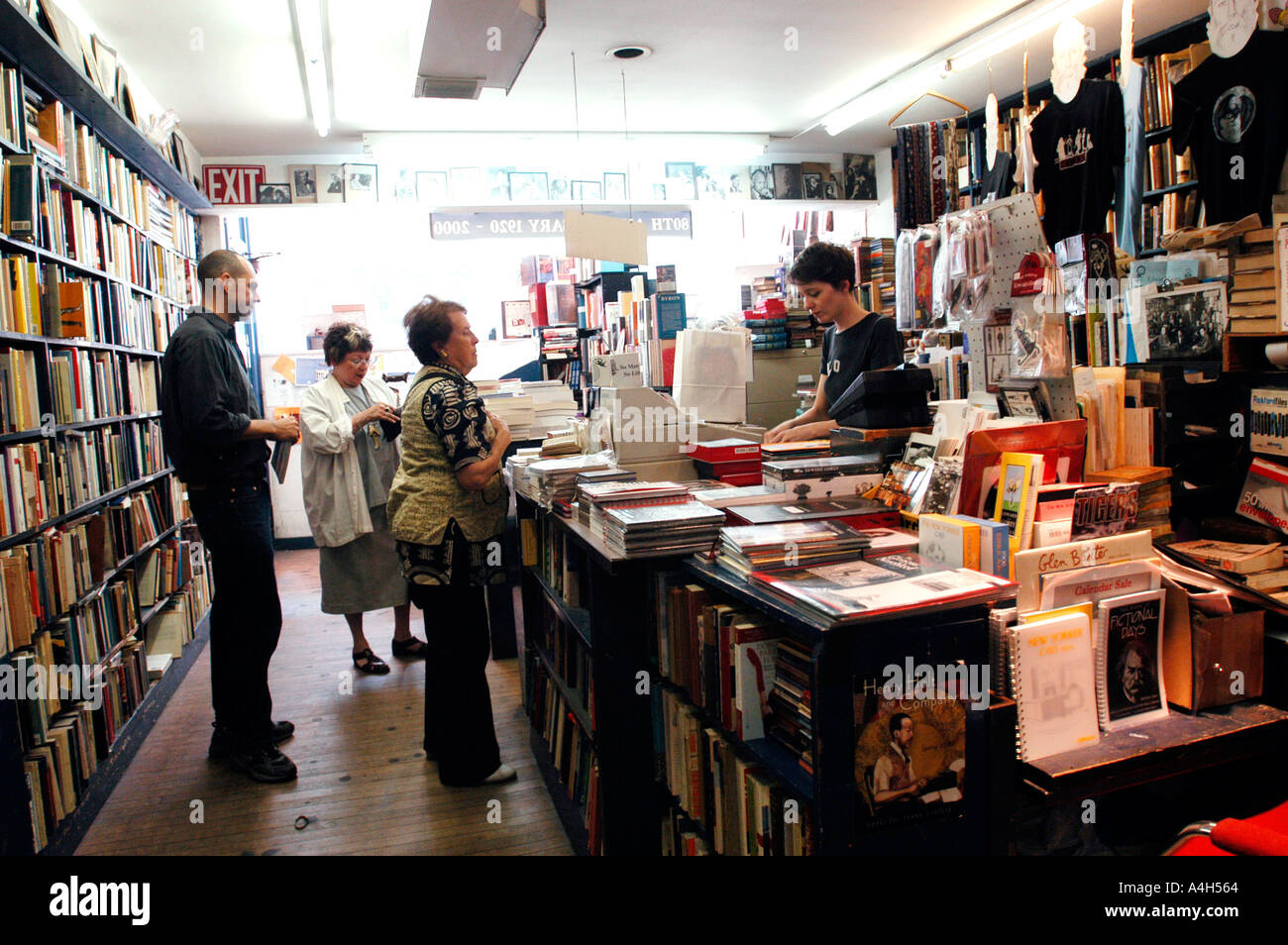 Book mart hi-res stock photography and images - Alamy