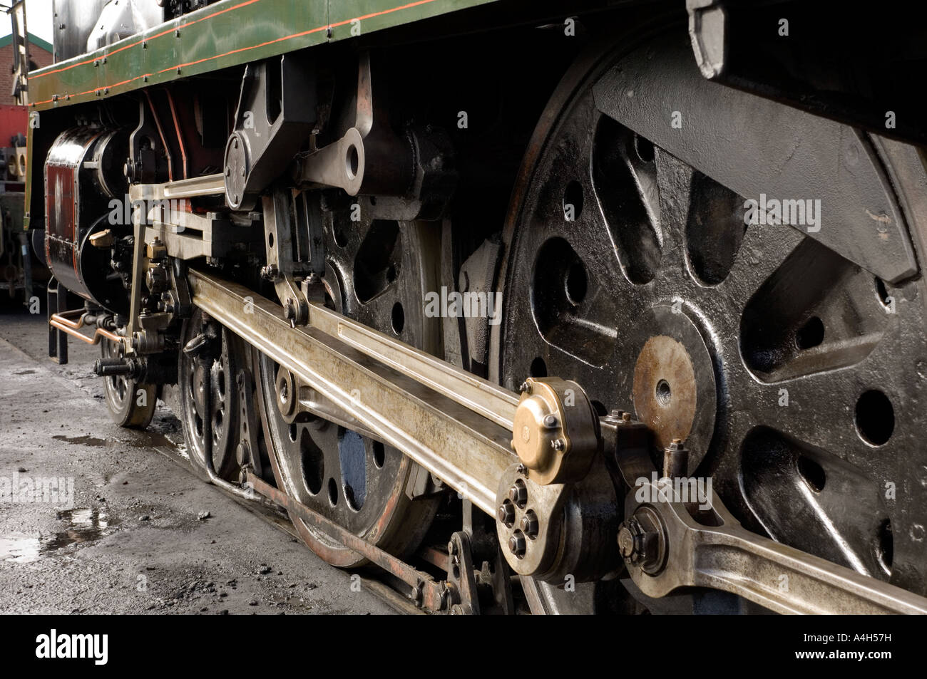 Coupling rods hi-res stock photography and images - Alamy