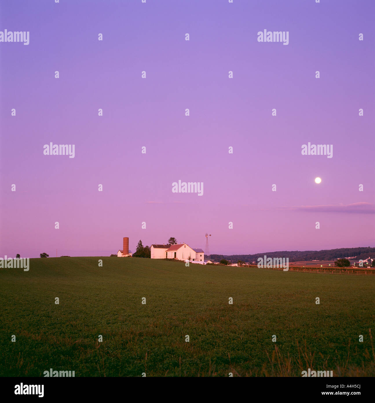 Amish farm dusk hi-res stock photography and images - Alamy