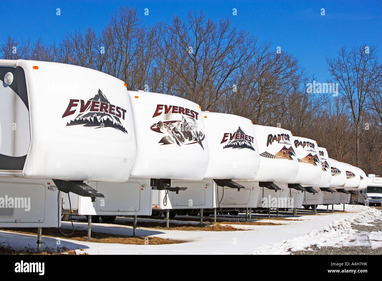 Row of campers hi-res stock photography and images - Alamy