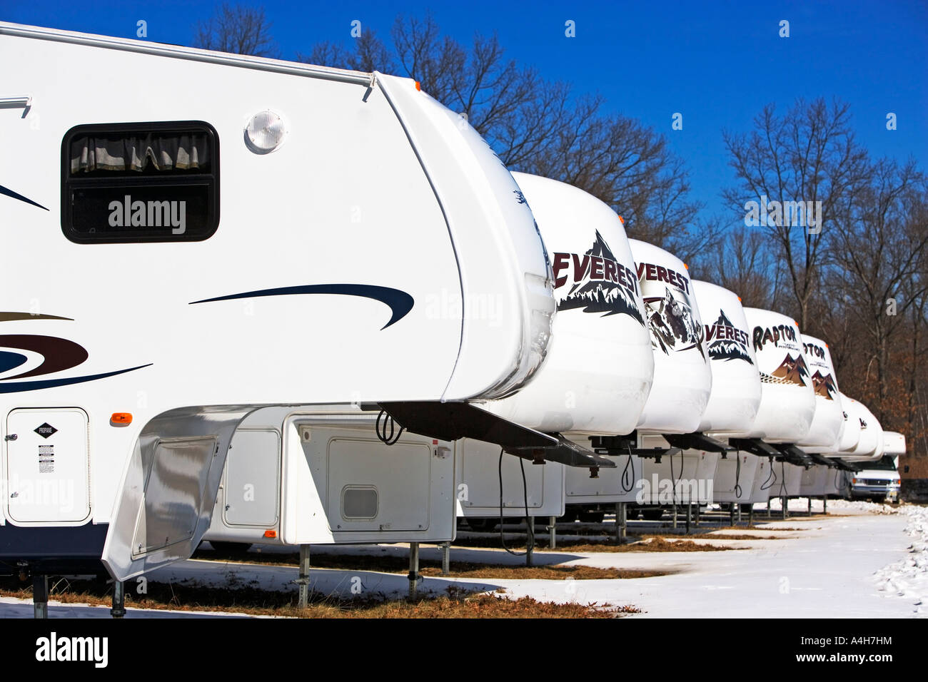 Row of campers hi-res stock photography and images - Alamy