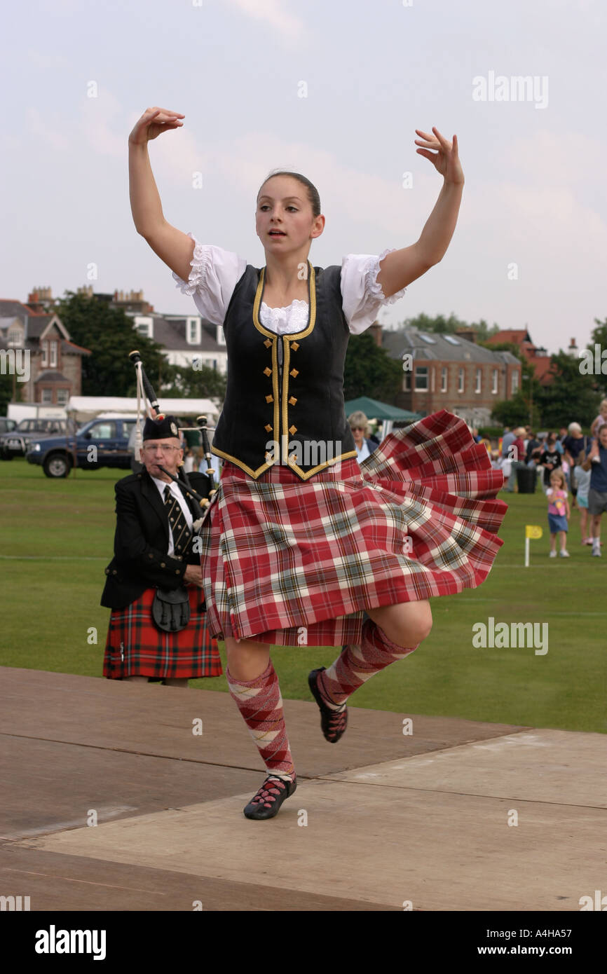 Highland dancer hi-res stock photography and images - Alamy