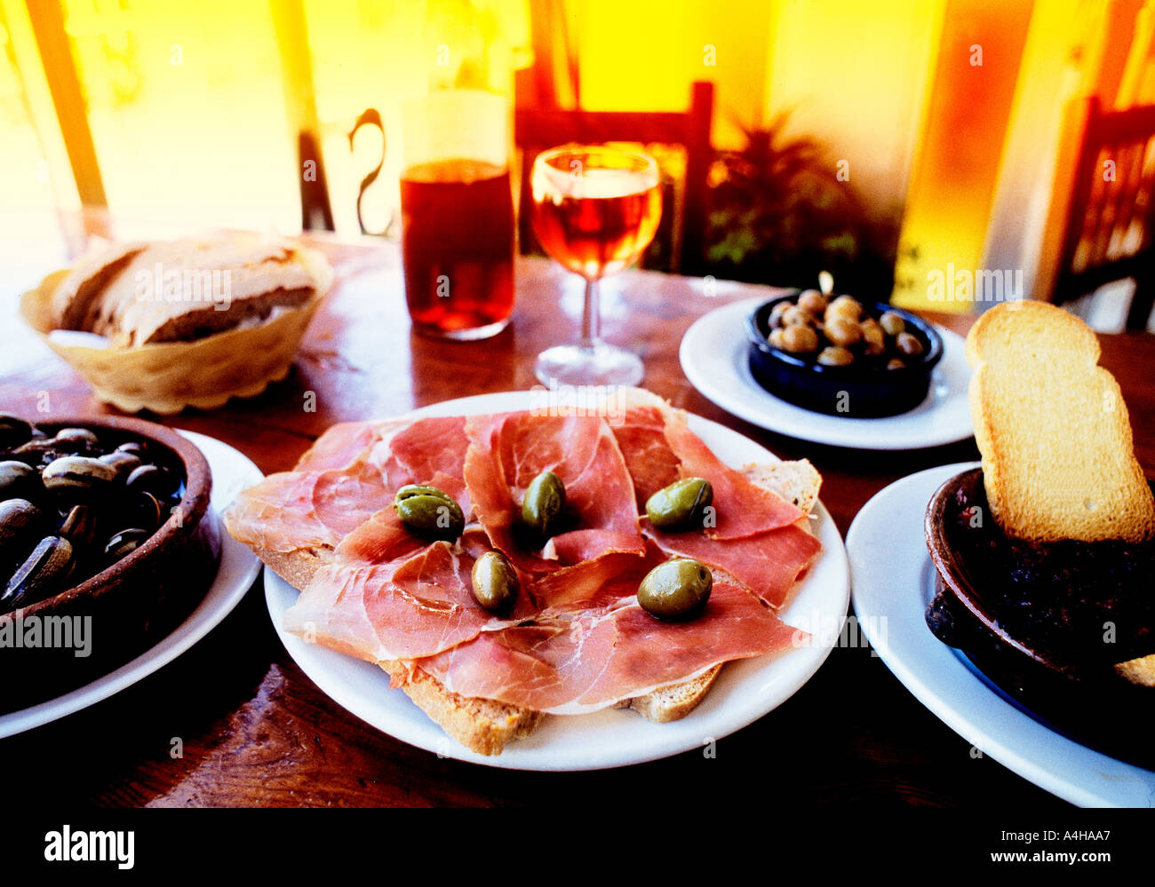 Snails food mallorca hi-res stock photography and images - Alamy