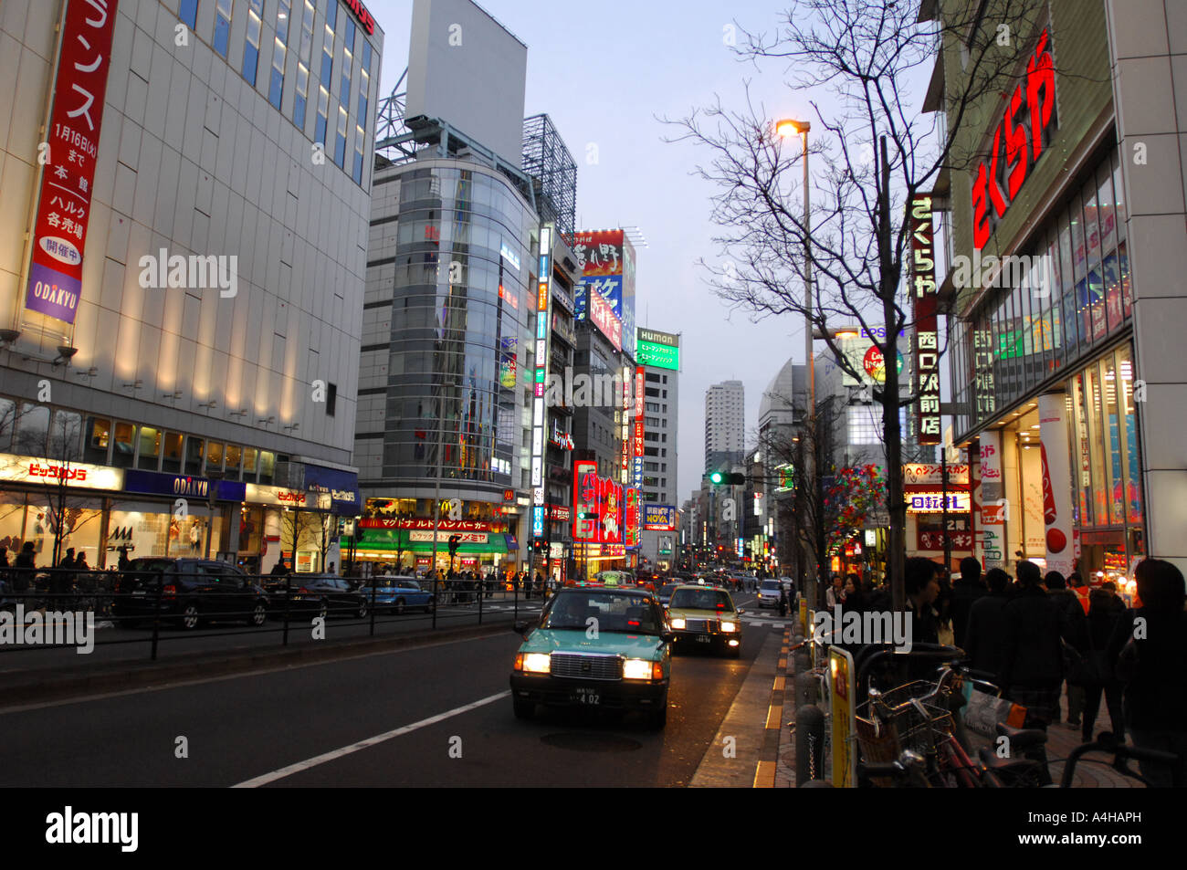 A street scene of Shinjuku, Tokyo, Japan Stock Photo - Alamy