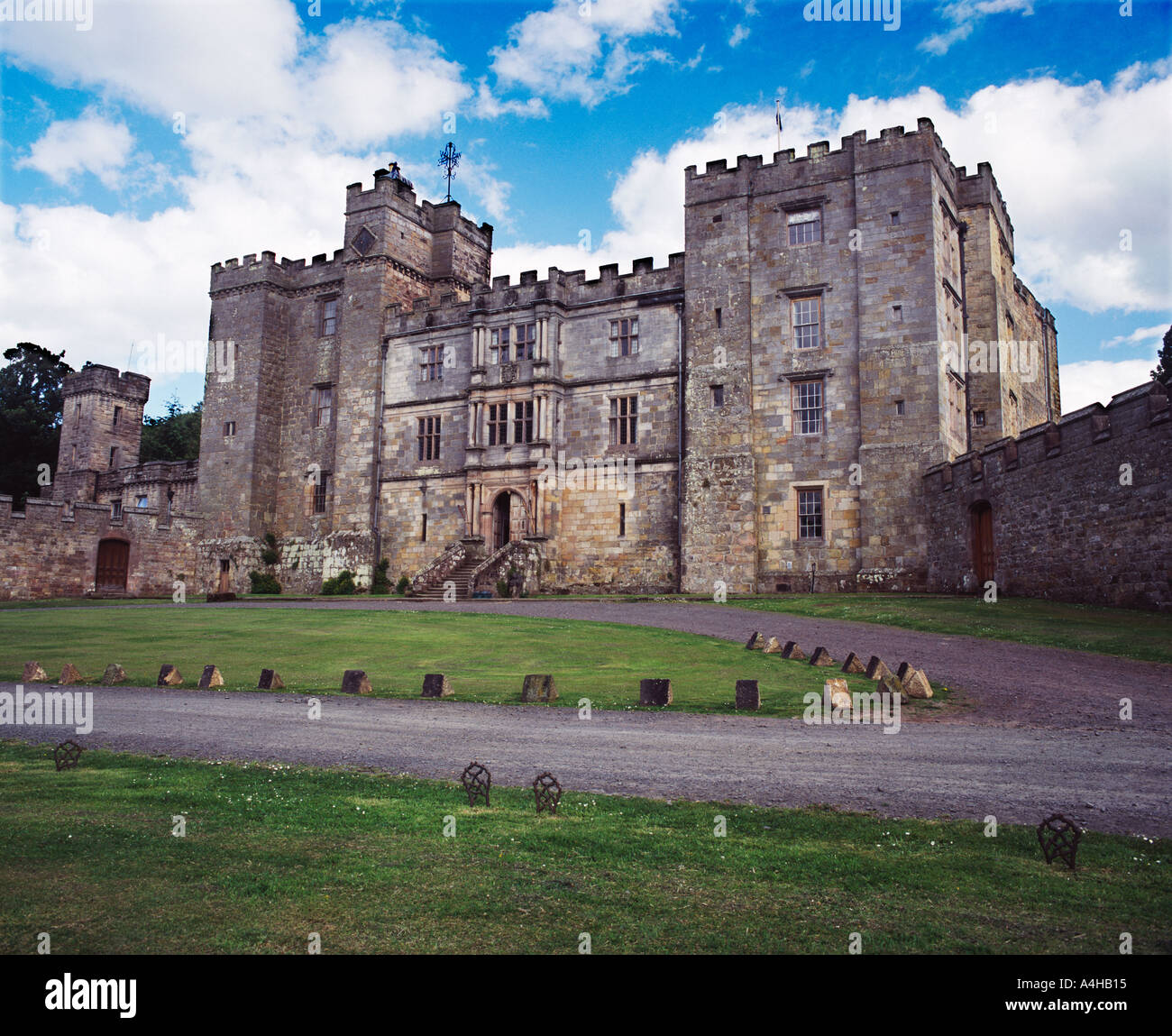 Chillingham castle hi-res stock photography and images - Alamy