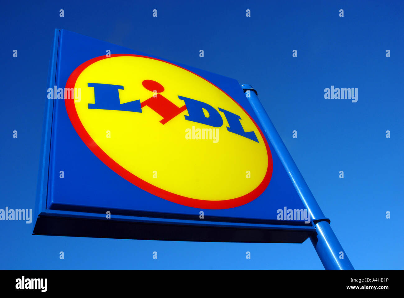 Lidl sign high street hi-res stock photography and images - Alamy