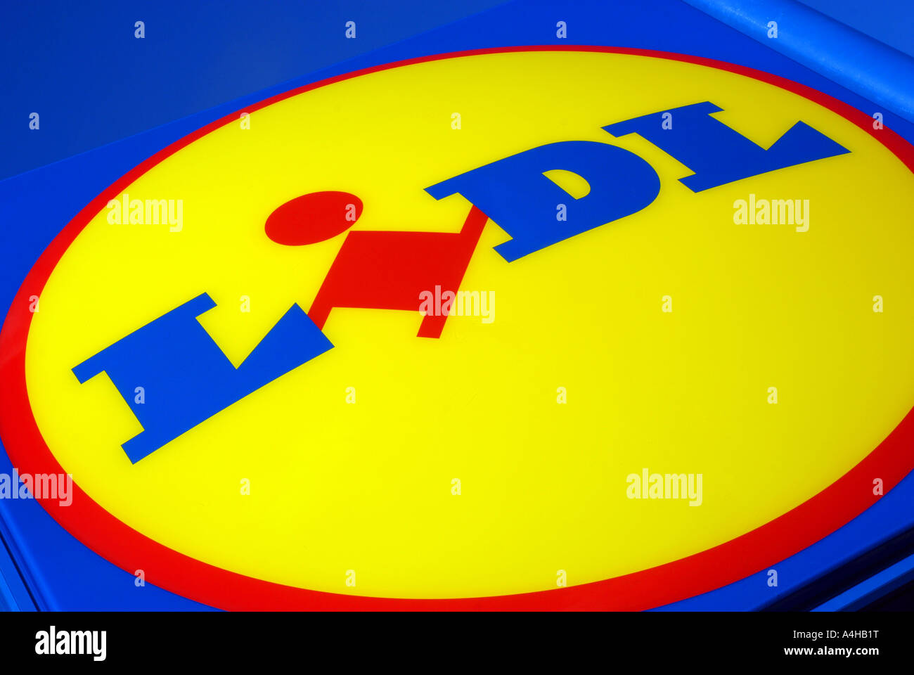 Lidl high street hi-res stock photography and images - Alamy