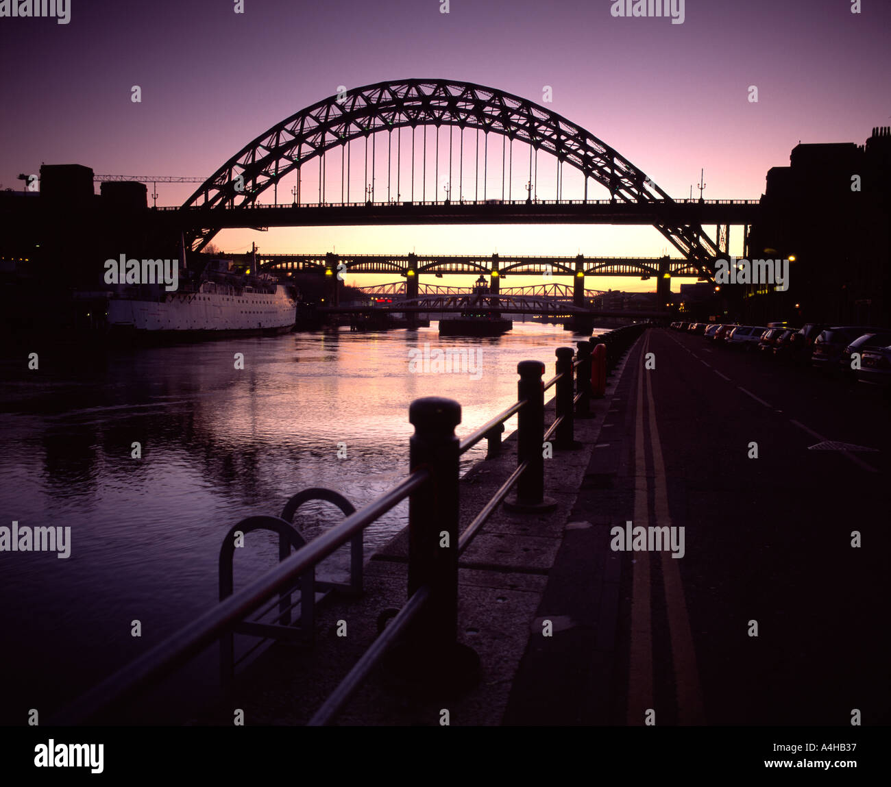 Tyne Bridges at Sunset, Quayside Newcastle- upon-Tyne Stock Photo - Alamy