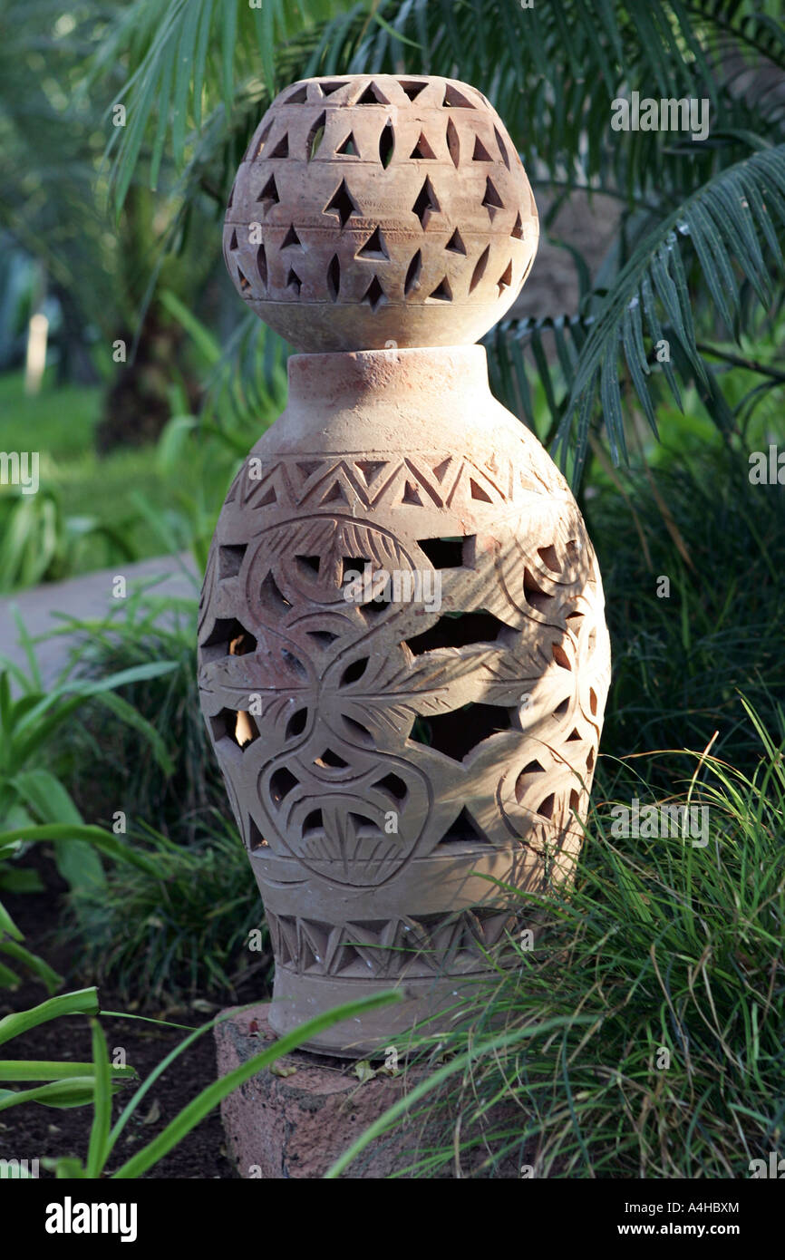 Marrakech, Morocco Majorelle Gardens clay pot Stock Photo - Alamy