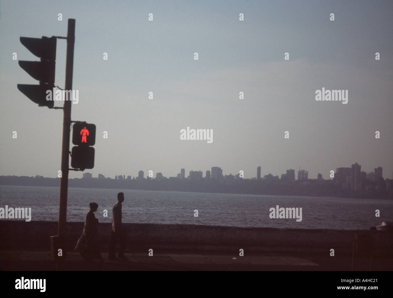 a traffic light a mumbay india Stock Photo - Alamy