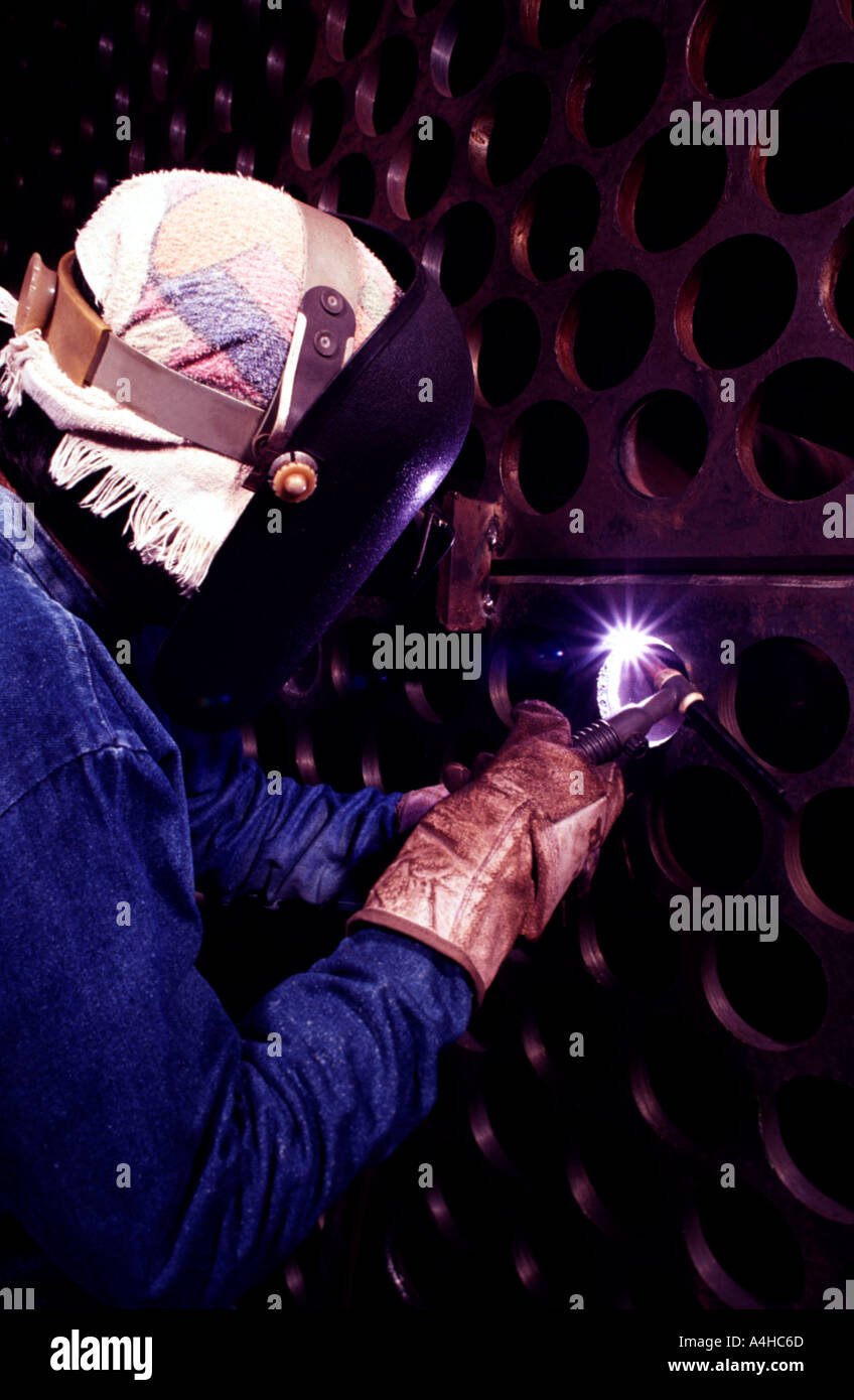 Overseas filipino workers hi-res stock photography and images - Alamy
