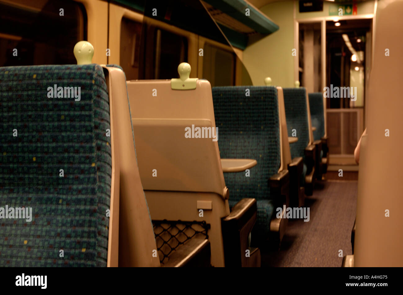British train carriage hi-res stock photography and images - Alamy