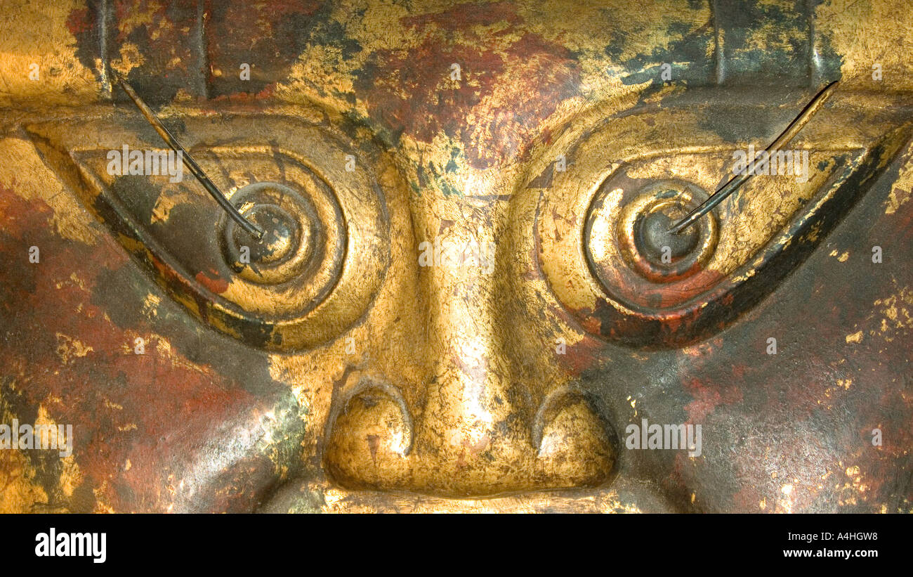 Gold inca mask hi-res stock photography and images - Alamy