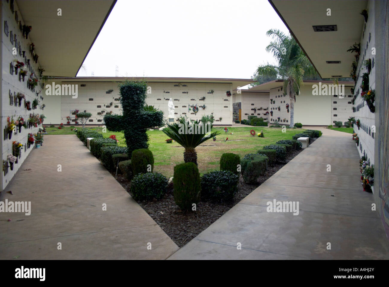 A cemetery in los angeles hi-res stock photography and images - Alamy
