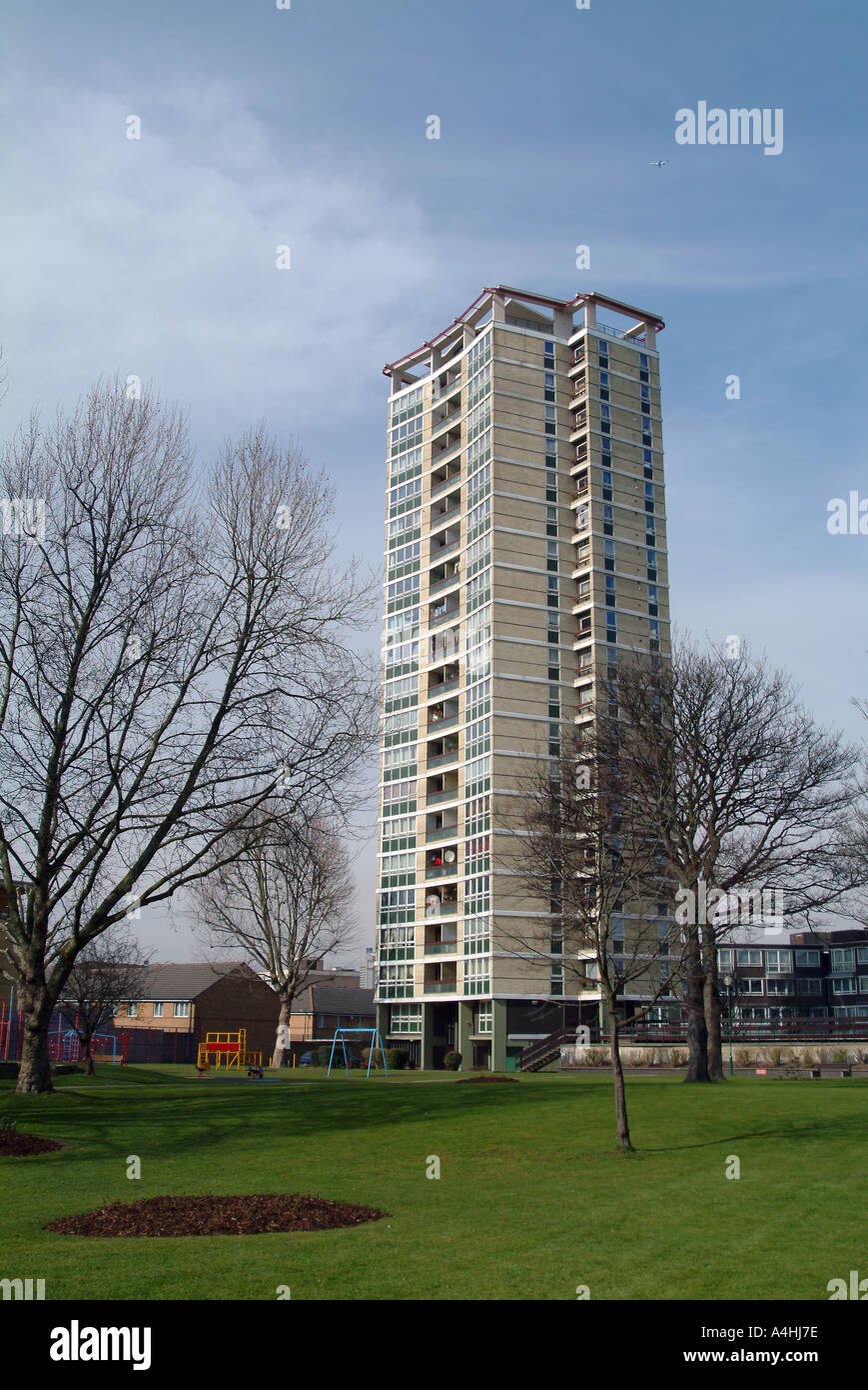 SOUTHEAST LONDON TOWER BLOCK Stock Photo - Alamy