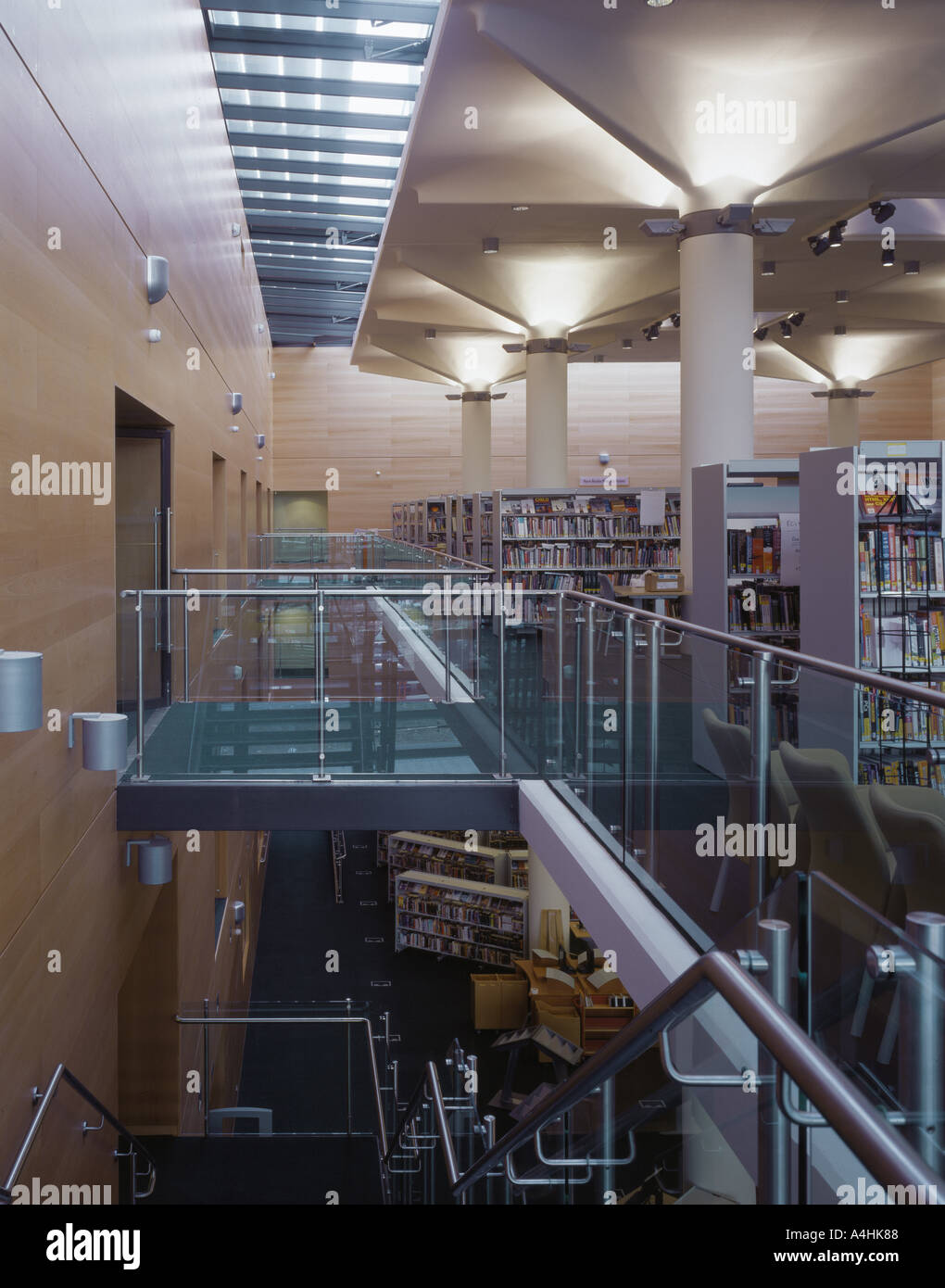 JUBILEE LIBRARY BRIDGE AND COLUMN DETAIL TO GROUND FLOOR Stock Photo ...