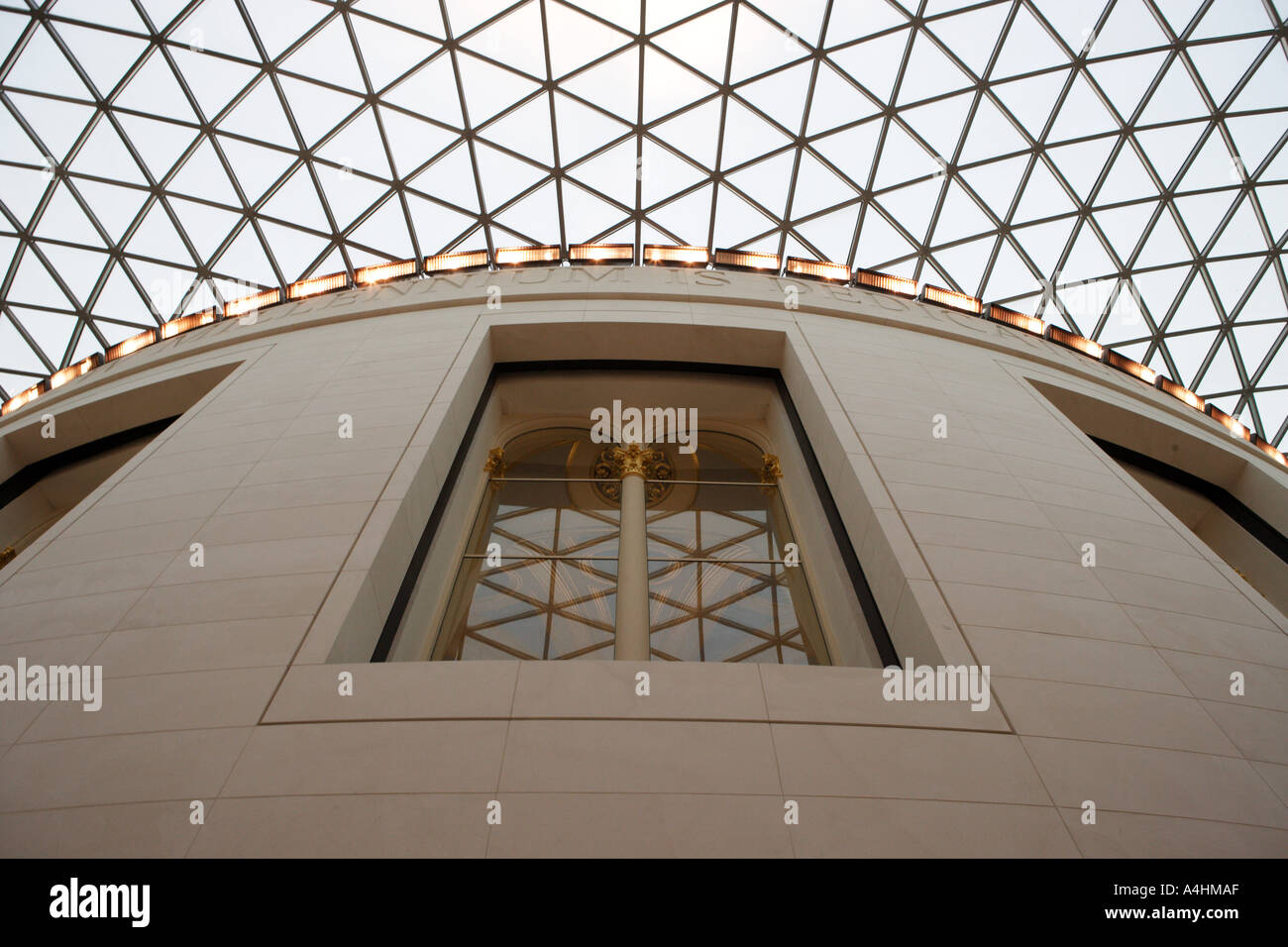 Round reading room museum hi-res stock photography and images - Alamy