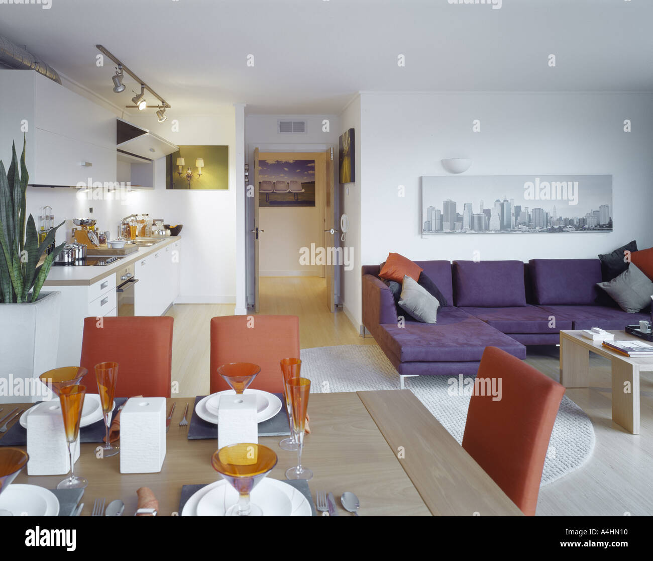 THE GREEN BUILDING Stock Photo - Alamy