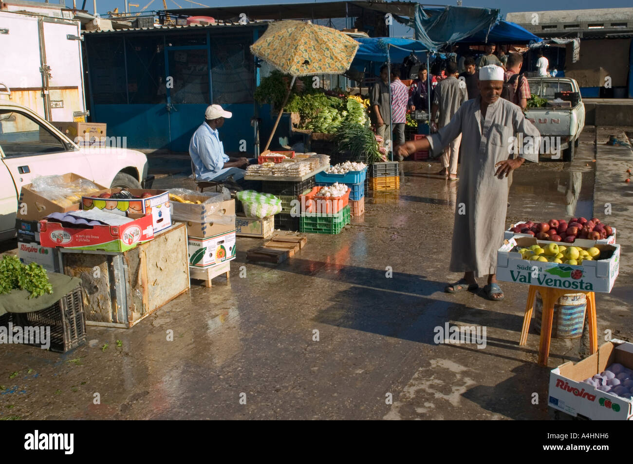 Fish market in tripoli hi-res stock photography and images - Alamy