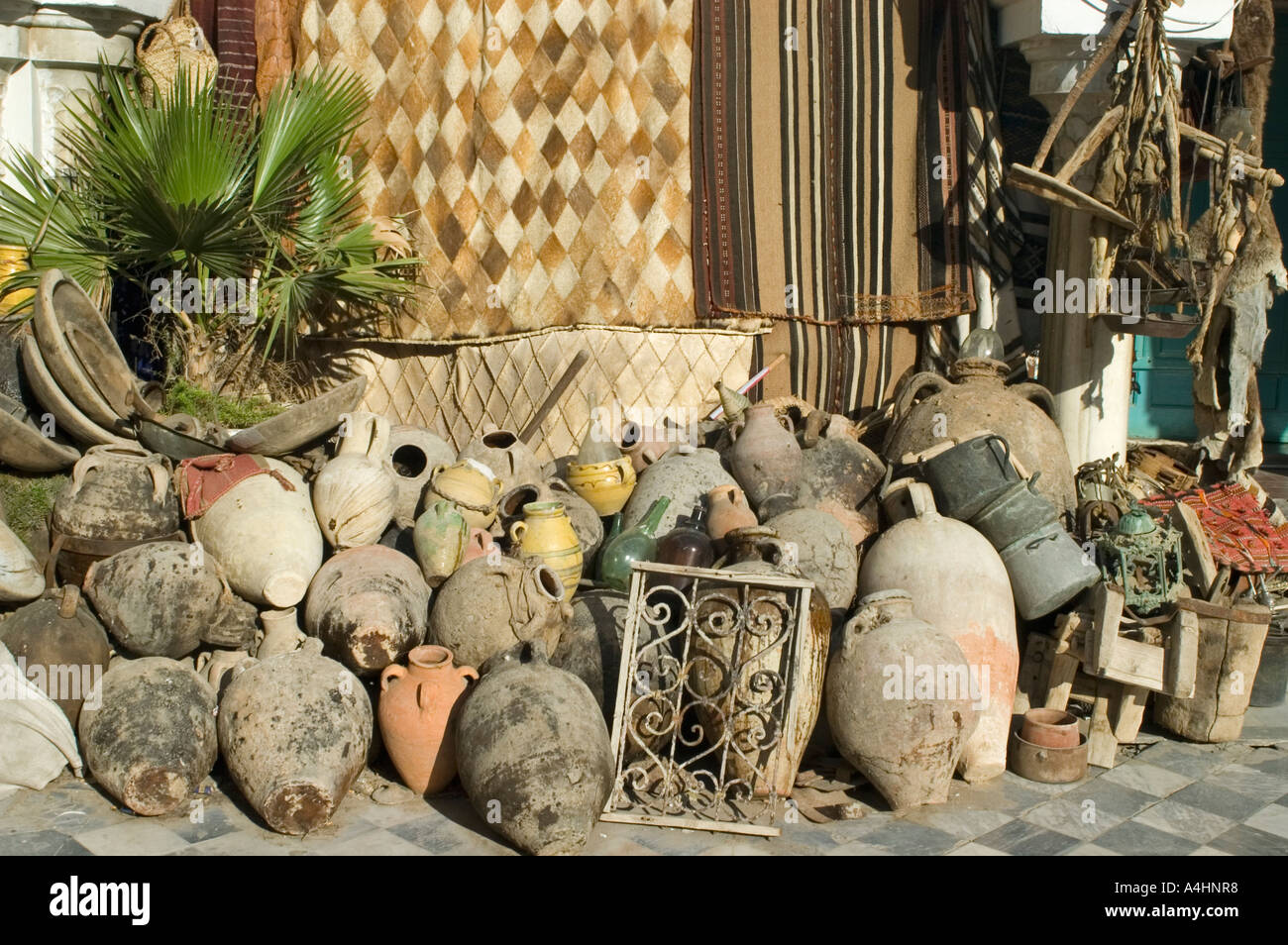 Libya souvenirs hi-res stock photography and images - Alamy
