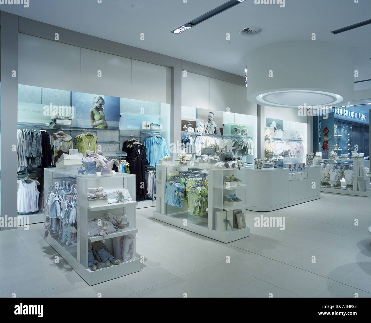 Pappas store hi-res stock photography and images - Alamy