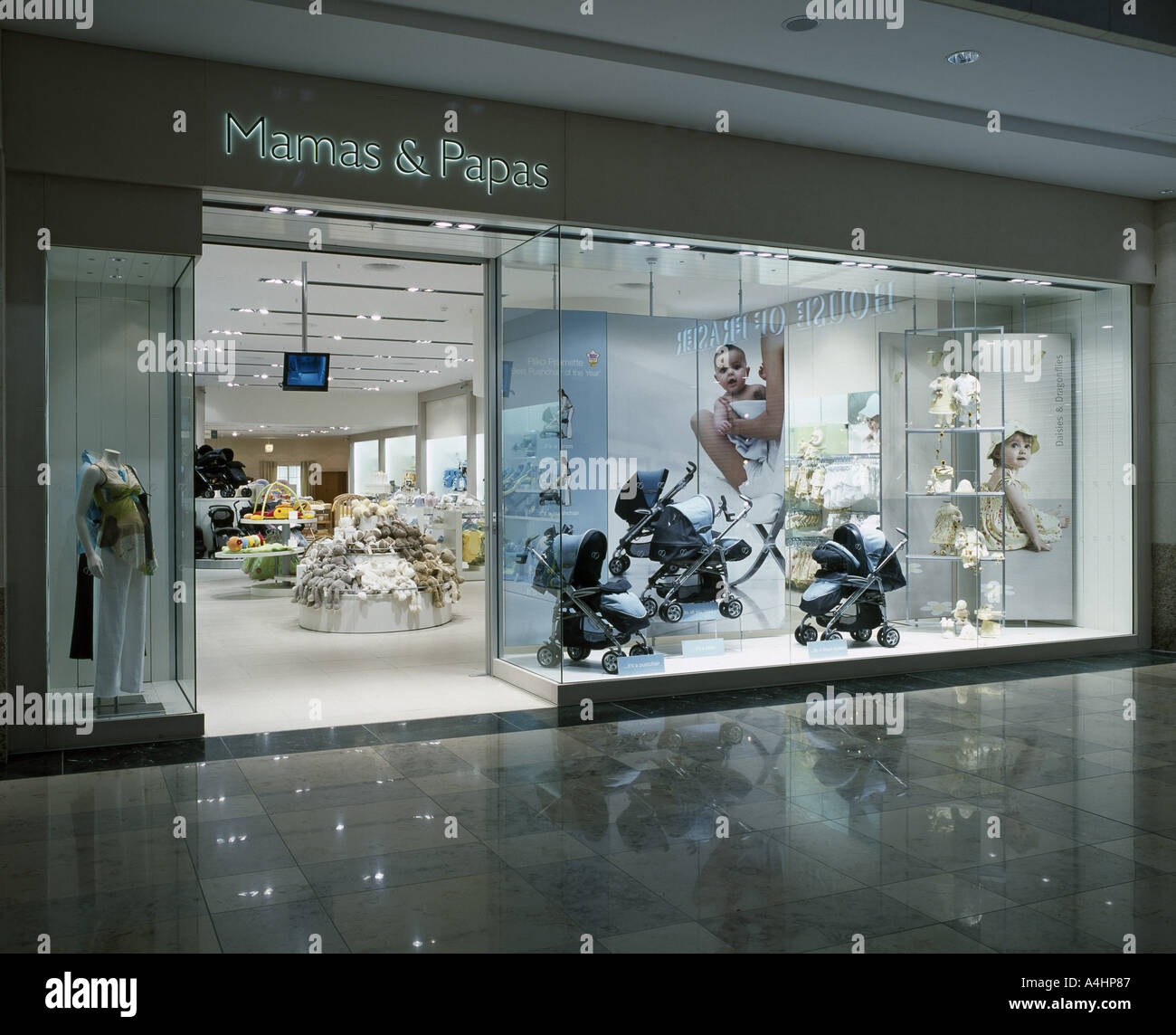 Pappas store hi-res stock photography and images - Alamy