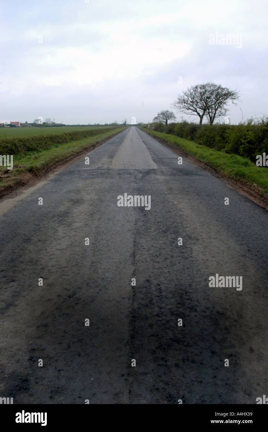 Back country road hi-res stock photography and images - Alamy