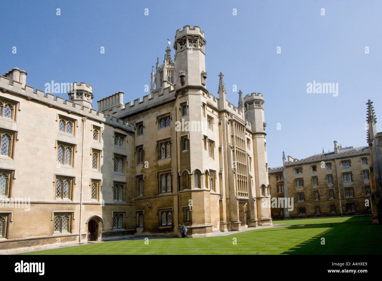 New college buildings hi-res stock photography and images - Alamy