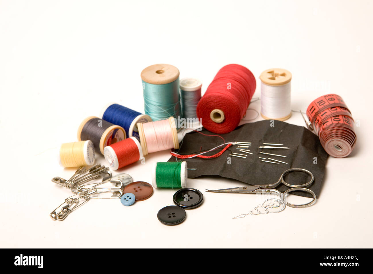 Sewing paraphernalia hi-res stock photography and images - Alamy