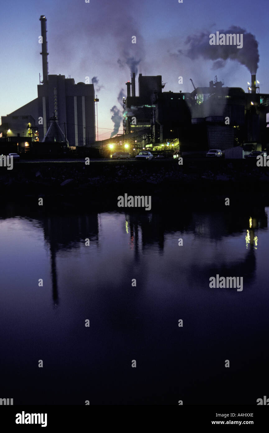 Paper mill manufacturing hi-res stock photography and images - Alamy