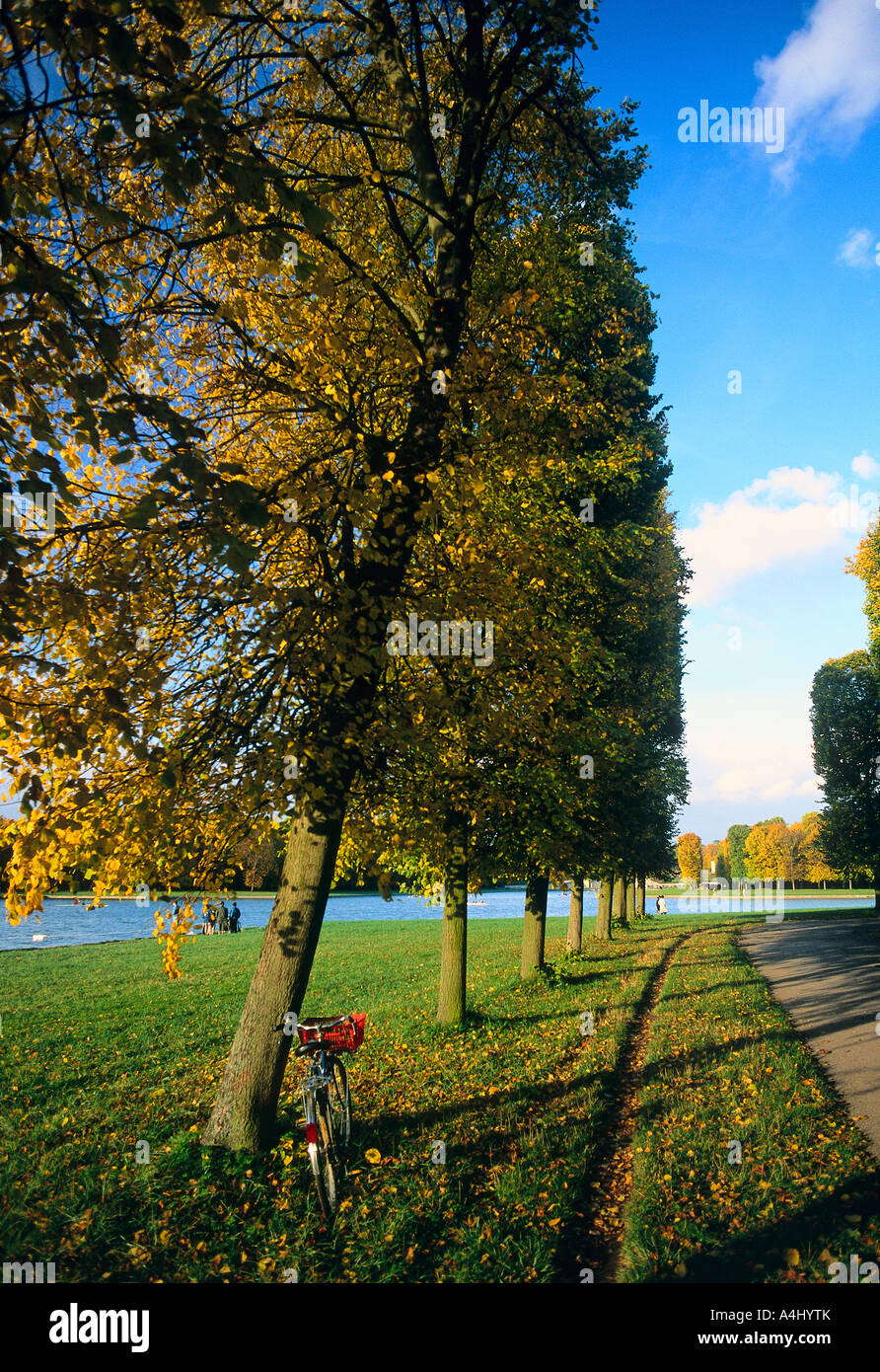 Versailles park canal hi-res stock photography and images - Alamy