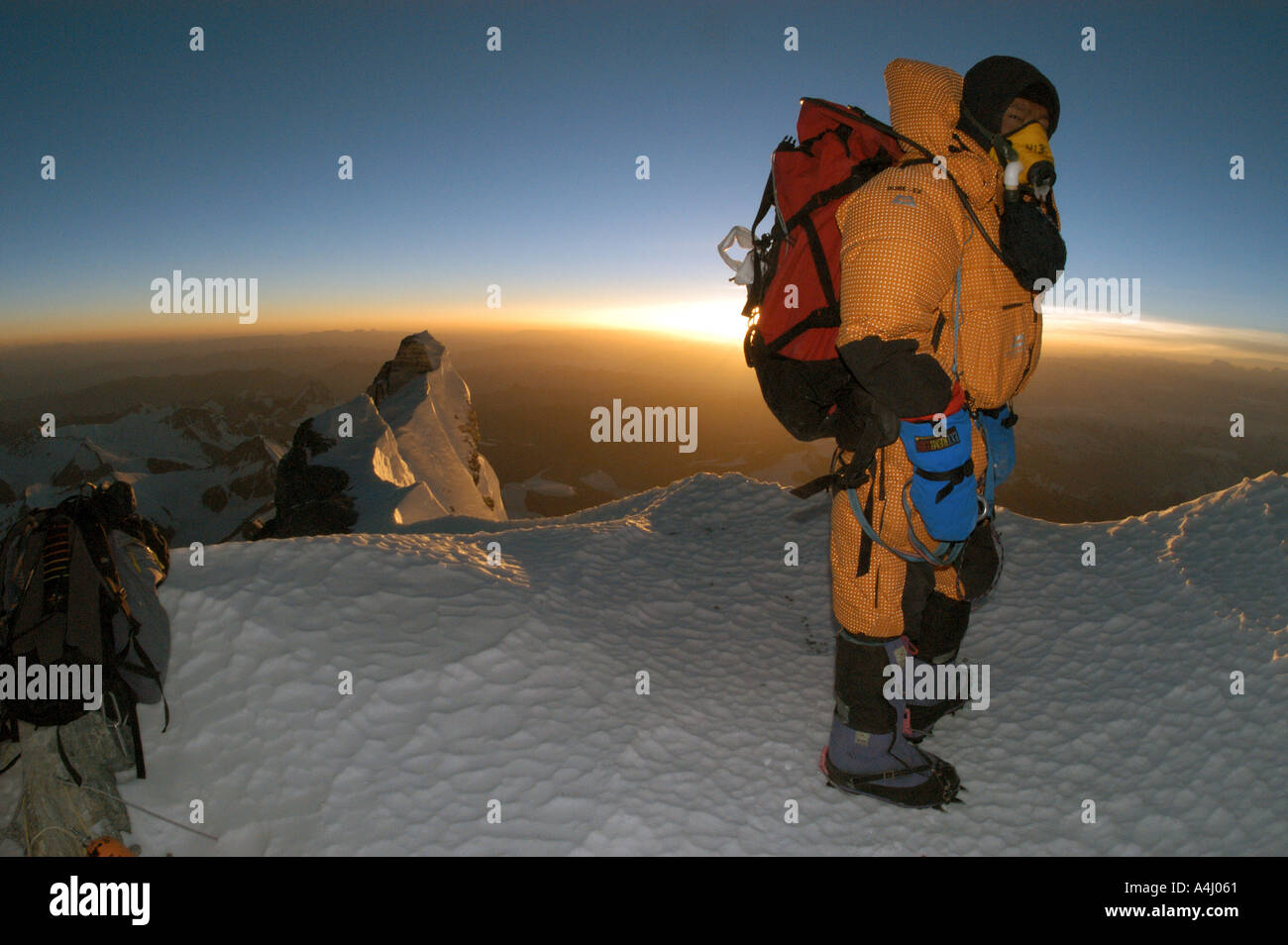 Phuru Sherpa at Mushroom Rock 28 300 feet on Everest s Northeast Ridge ...