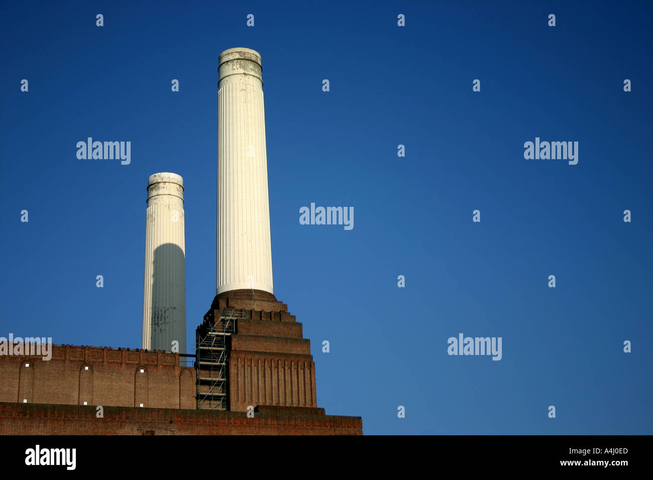 London industrial chimneys hi-res stock photography and images - Alamy