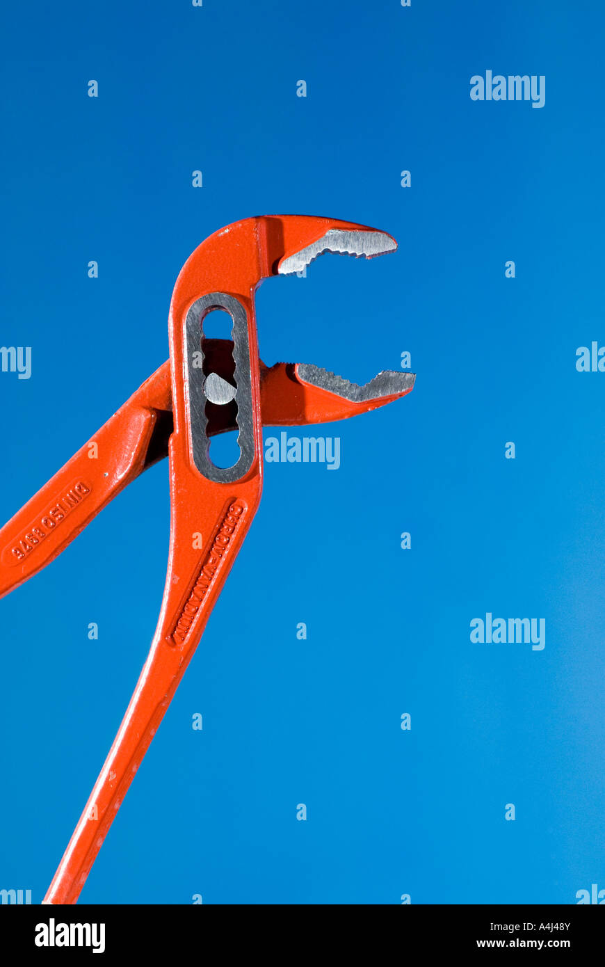 Pipe Tongs Stock Photos & Pipe Tongs Stock Images - Alamy