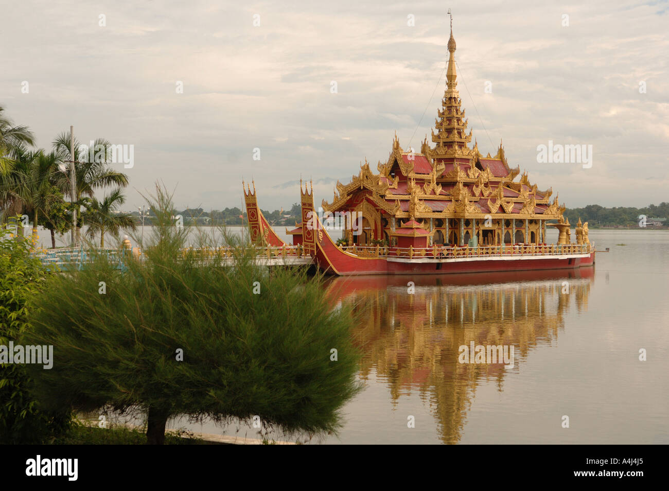 Myanmar Irrawaddy River Stock Photo - Alamy