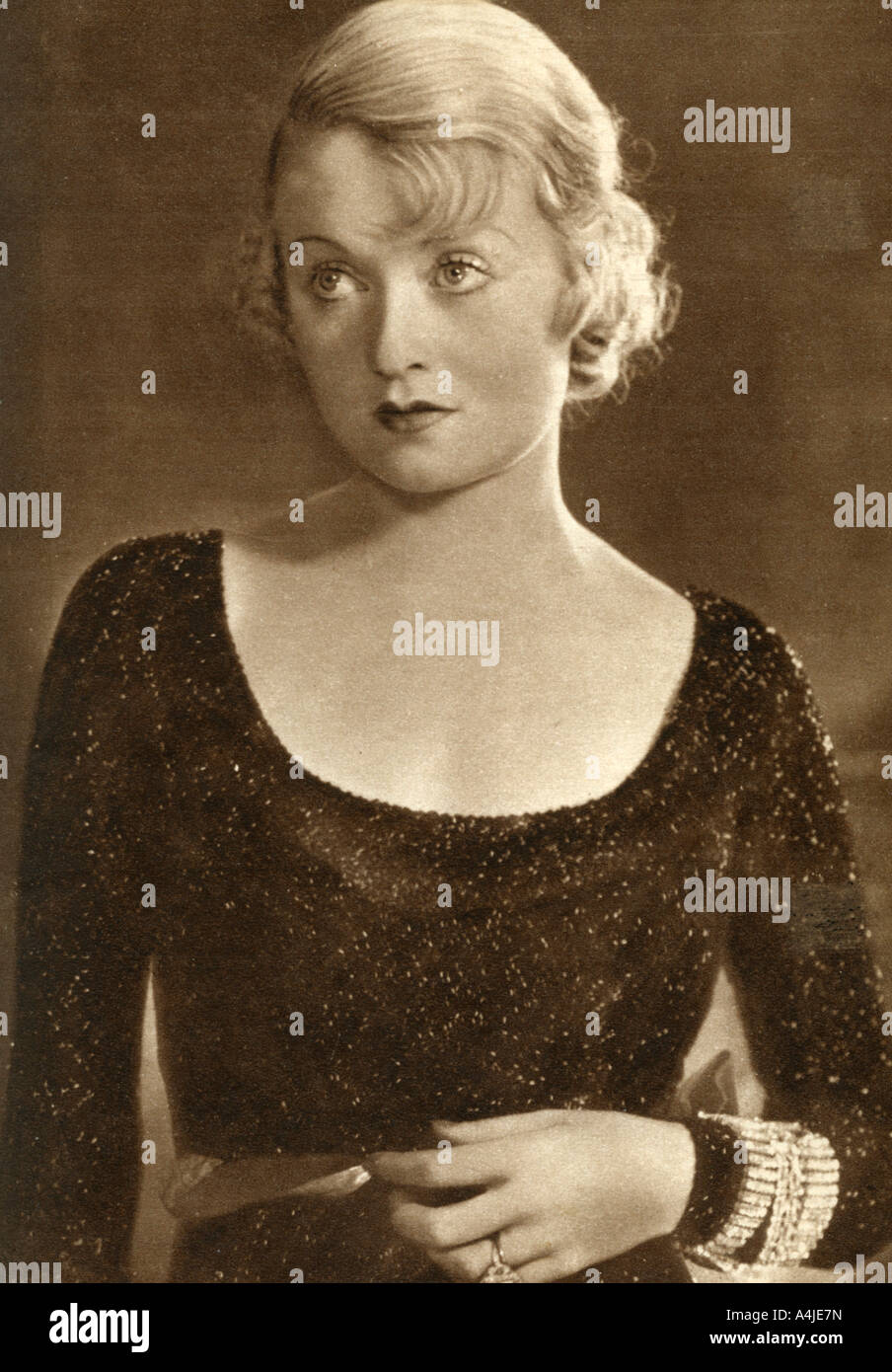 Constance bennett hi-res stock photography and images - Alamy
