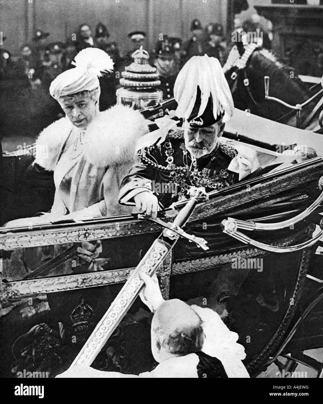 King George V touches the City's Sword, at Temple Bar, London, 1930s ...