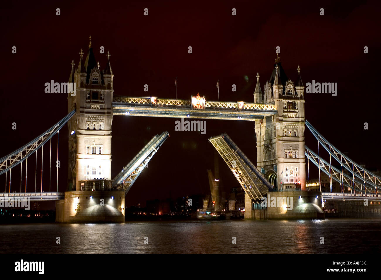 Tower Bridge at night London England UK Stock Photo - Alamy
