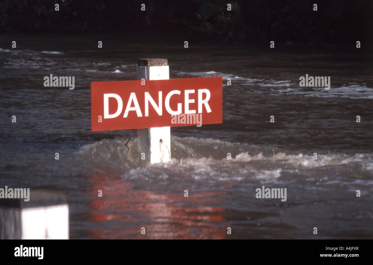 Flooded Thames River, danger sign, Marlow, Buckinghamshire, England ...