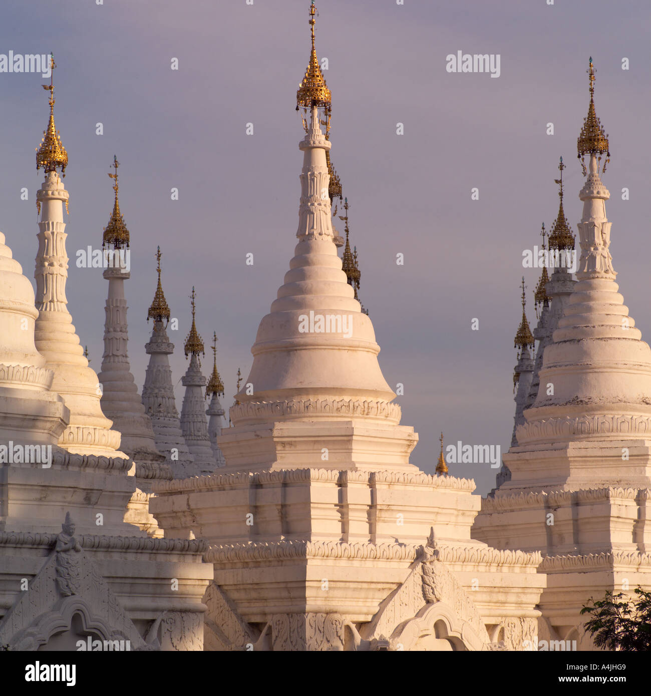 Burmese temple towers hi-res stock photography and images - Alamy