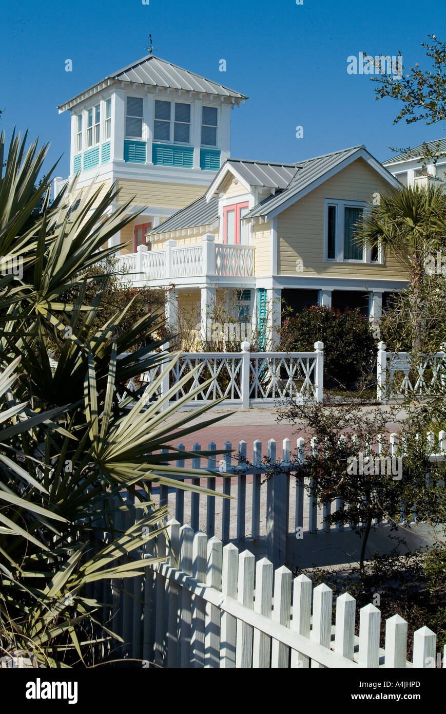 American seaside house hi-res stock photography and images - Alamy