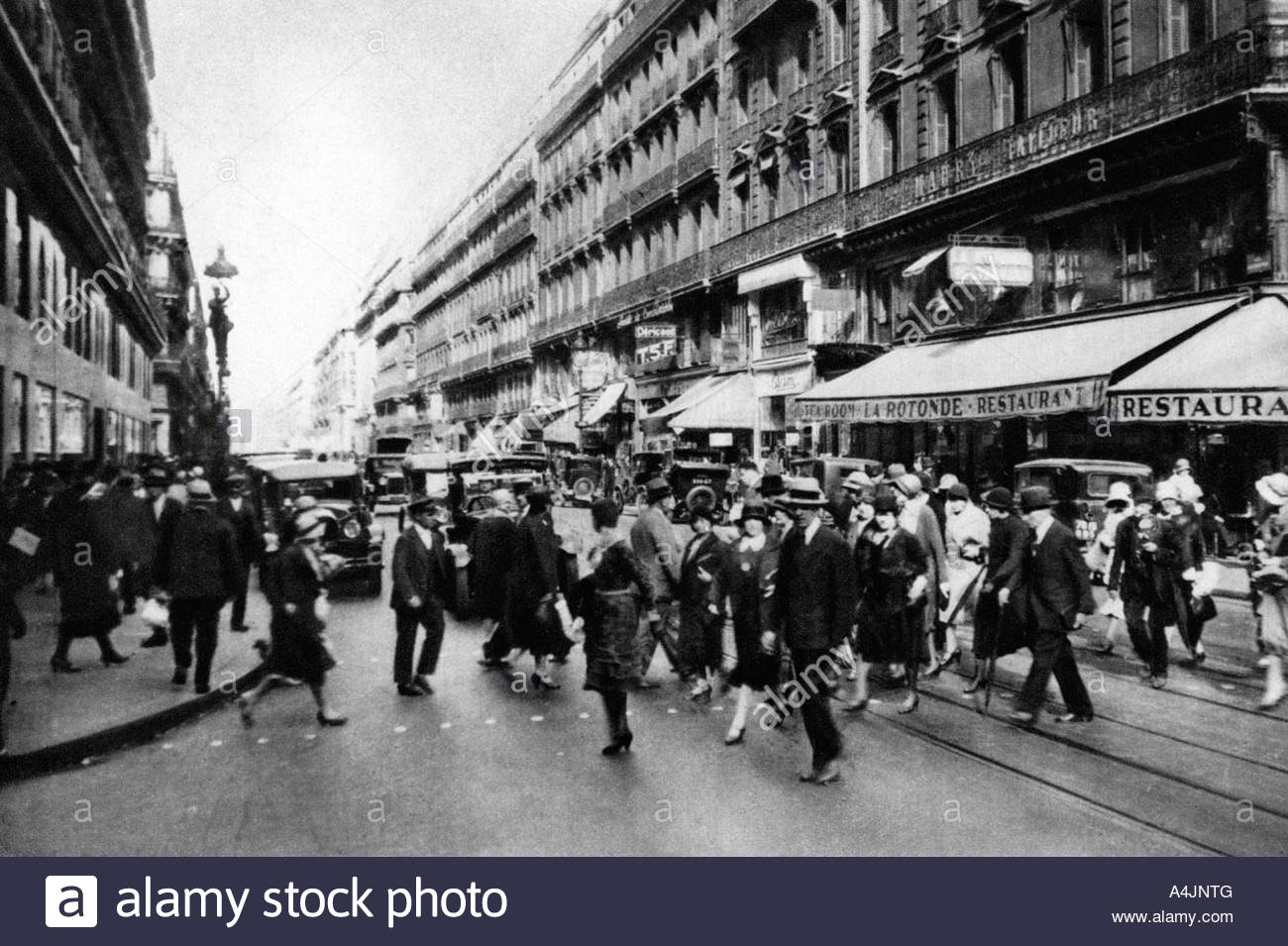Paris Street 1930s Black and White Stock Photos & Images - Alamy